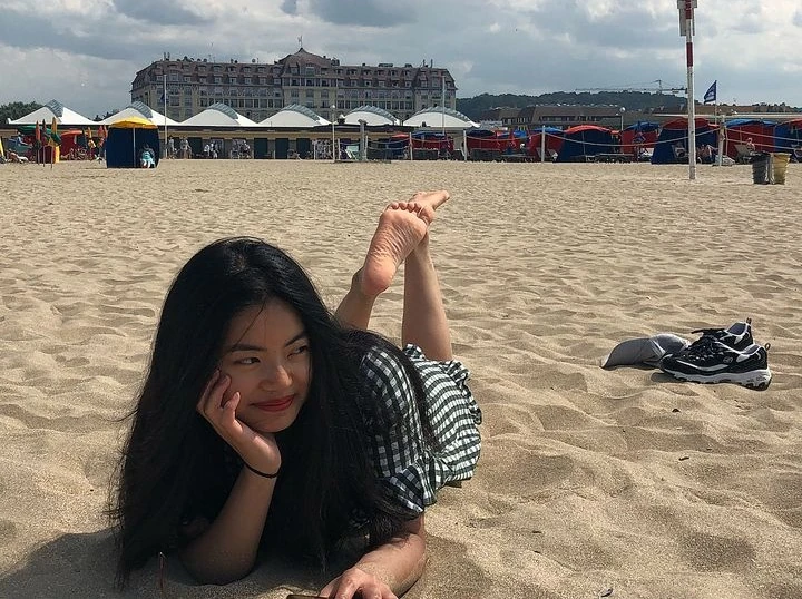 Barefoot | Ultimate Pop Culture Wiki | Fandom