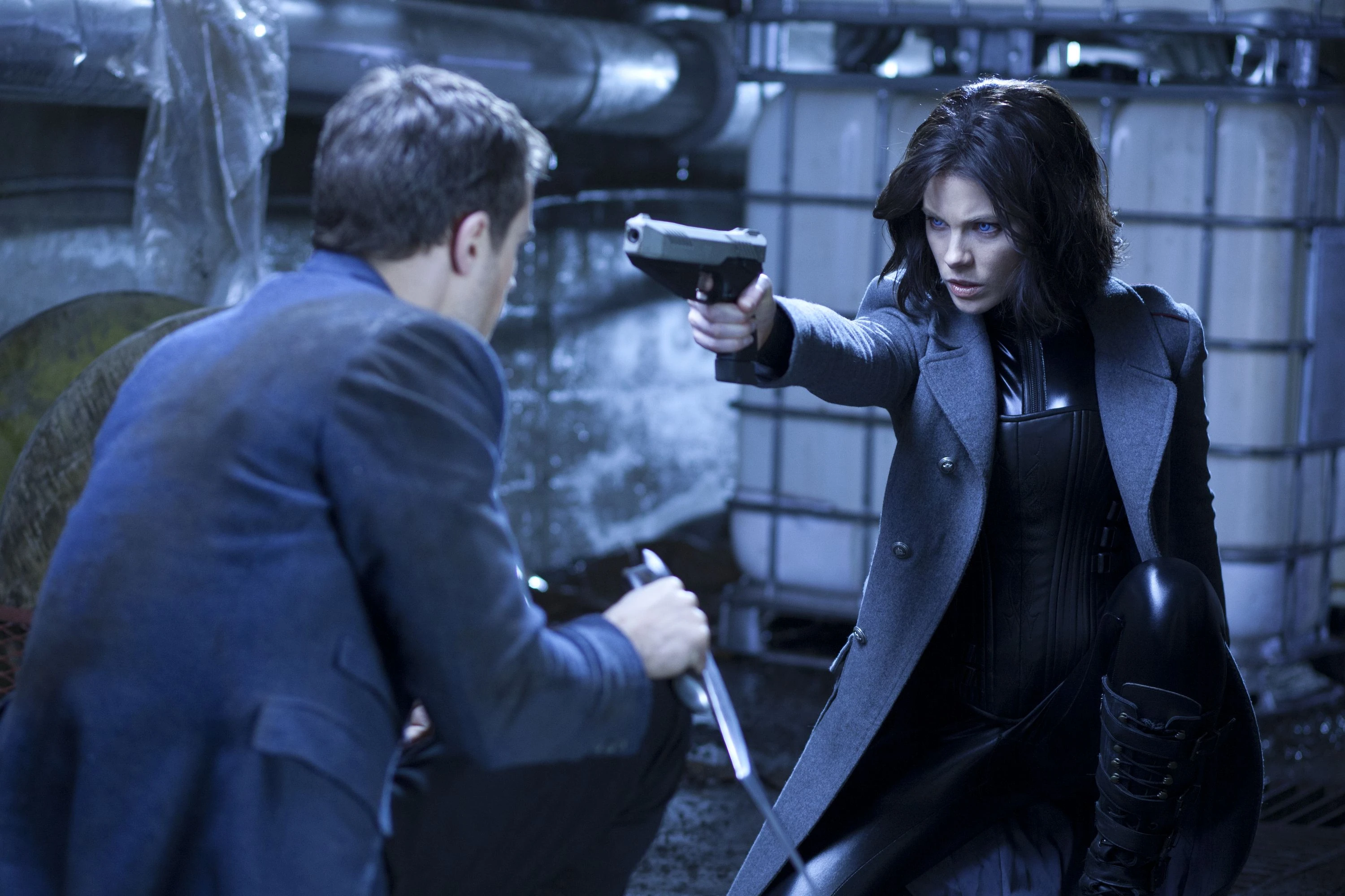 Kate Beckinsale Underworld Awakening Sword
