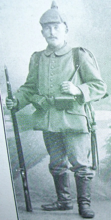 Roman Riedle | Guerra Mundial 1914-1945 | Fandom