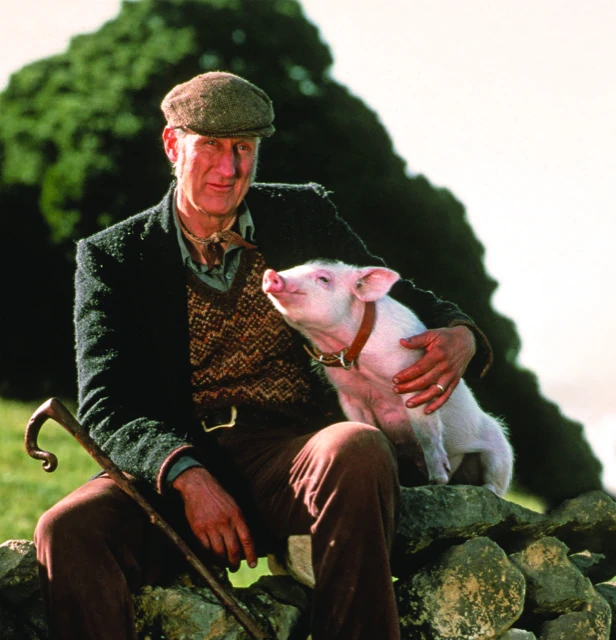 Arthur Hoggett | Universal Studios Wiki | Fandom