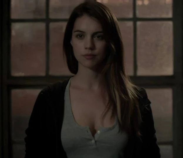 Cora Hale | Wiki Universo Grimm | Fandom