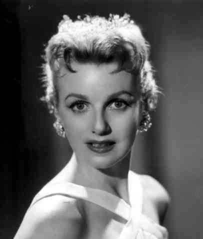 Ilene Woods | Wiki Universo ReyNández | Fandom