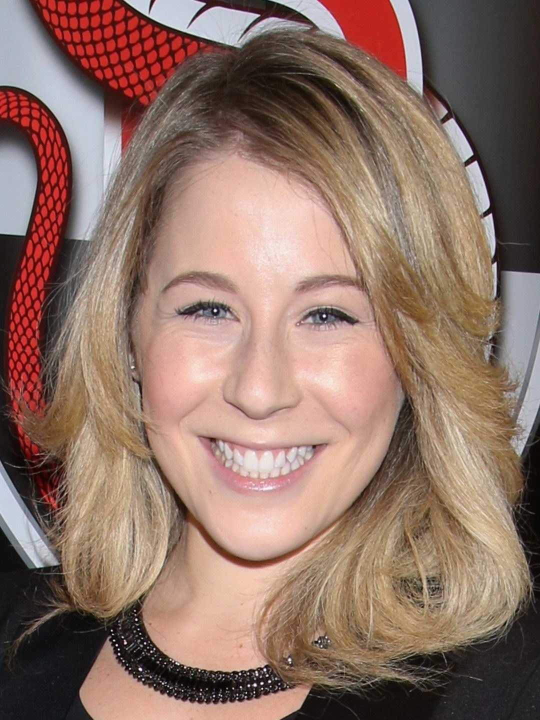 Caitlin Hale | Wiki Universo ReyNández | Fandom