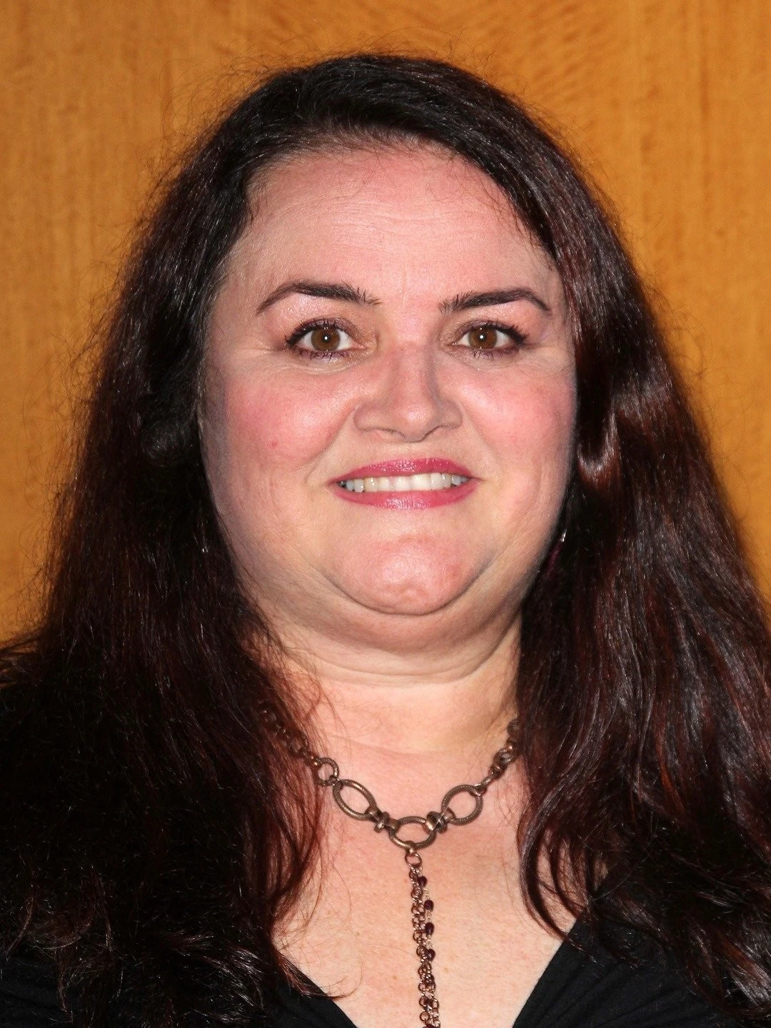 Jacquie Barnbrook | Wiki Universo ReyNández | Fandom