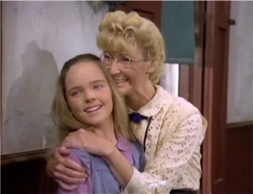 Mary und Ms. Beadle | Unsere kleine Farm Wiki | Fandom