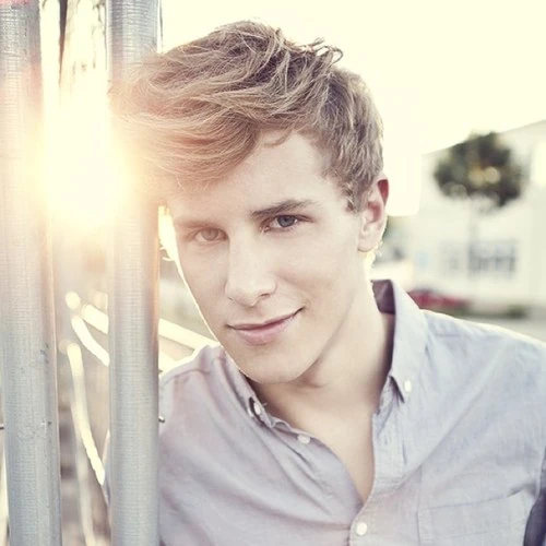 Galerie von Aaron Hinz | Unter Uns | Fandom