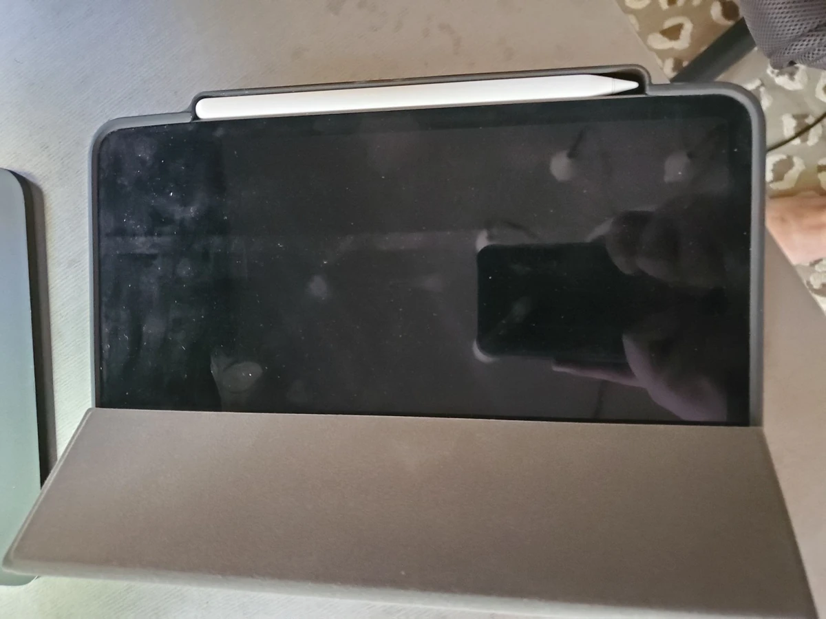 Bad-TabletPro 6e | UpPresent Wiki | Fandom