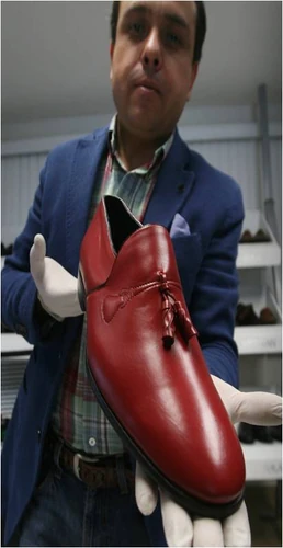 Shoe Man | Urban Legends Wiki | Fandom