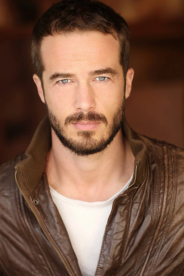 Lucas Jones | USA Soap World Wiki | Fandom