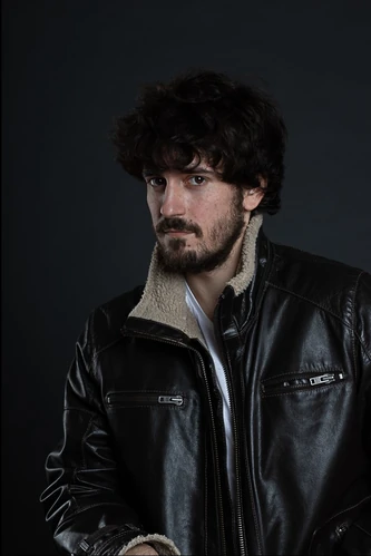 Ian Chapman | Vampire Academy Series Wiki | Fandom