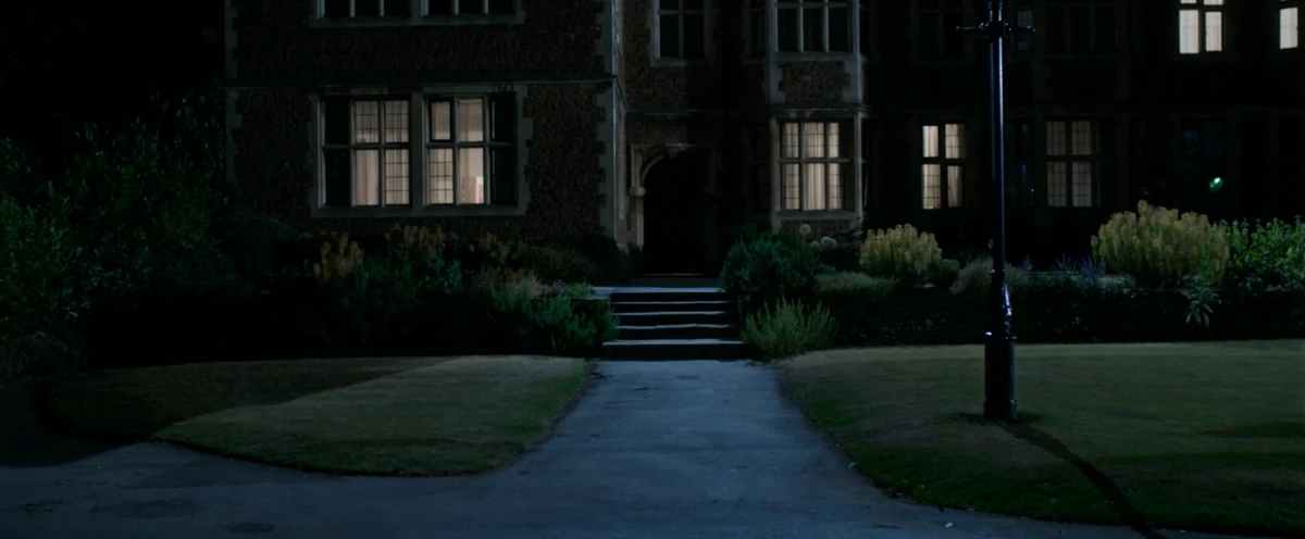 Royal Quarters | Vampire Academy Series Wiki | Fandom