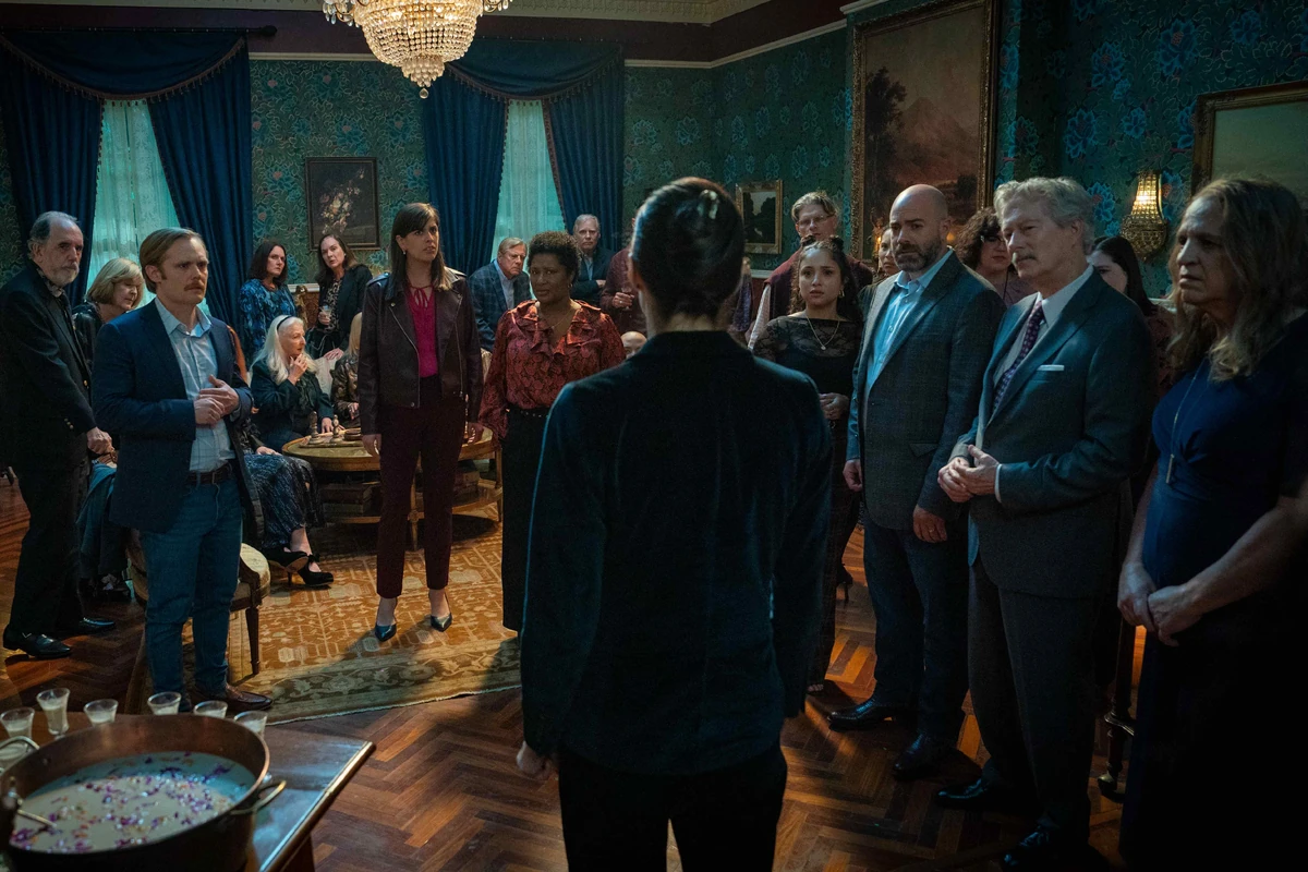 Cover the Mirrors | The Vampire Chronicles Wiki | Fandom