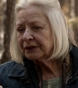 Mary Dumas | Wiki Vampirediaries | Fandom