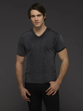Jeremy Gilbert/Appearance | The Vampire Diaries Wiki | Fandom