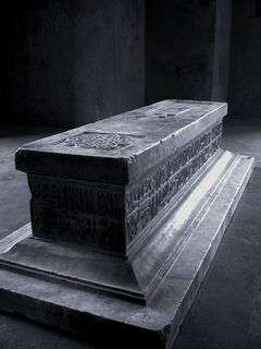 Tomb of Lucius | Vampire Diaries Fanon Wiki | Fandom