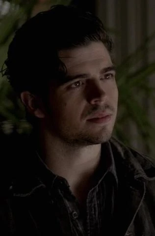 Adrian | Wiki Vampire Diaries France | Fandom