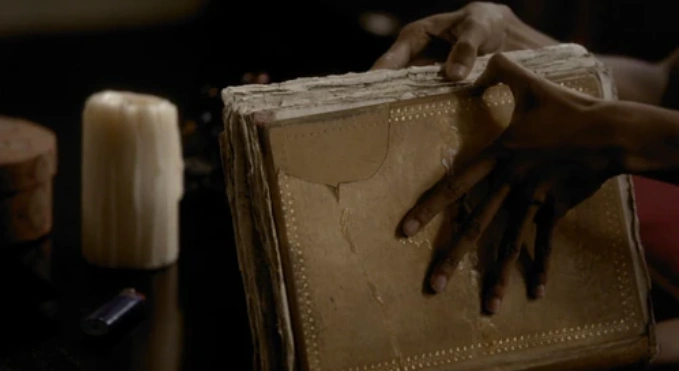 Grimoire d'Emily Bennett | Wiki Vampire Diaries France | Fandom