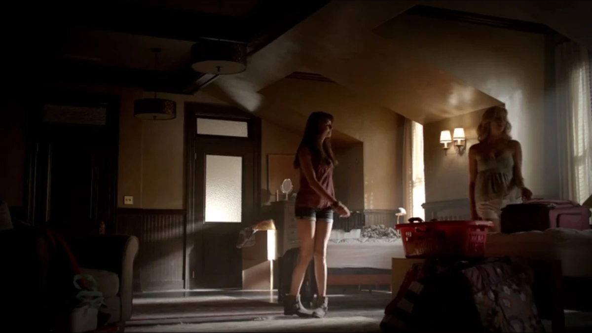 Chambre d'Elena et Caroline | Wiki Vampire Diaries France | Fandom