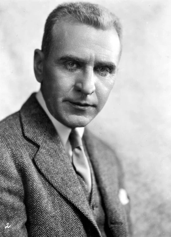 Edward Van Sloan | Vampedia | Fandom