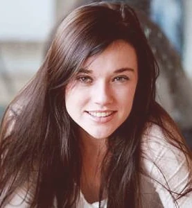 Ella Lewis | Vanessa Wikia | Fandom