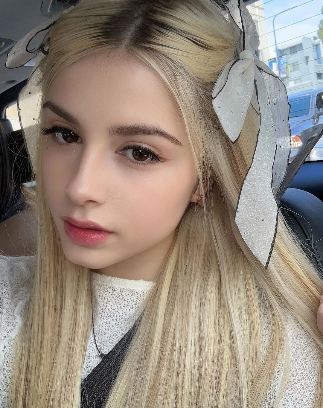 KG/SNS | GIRLSET Wiki | Fandom