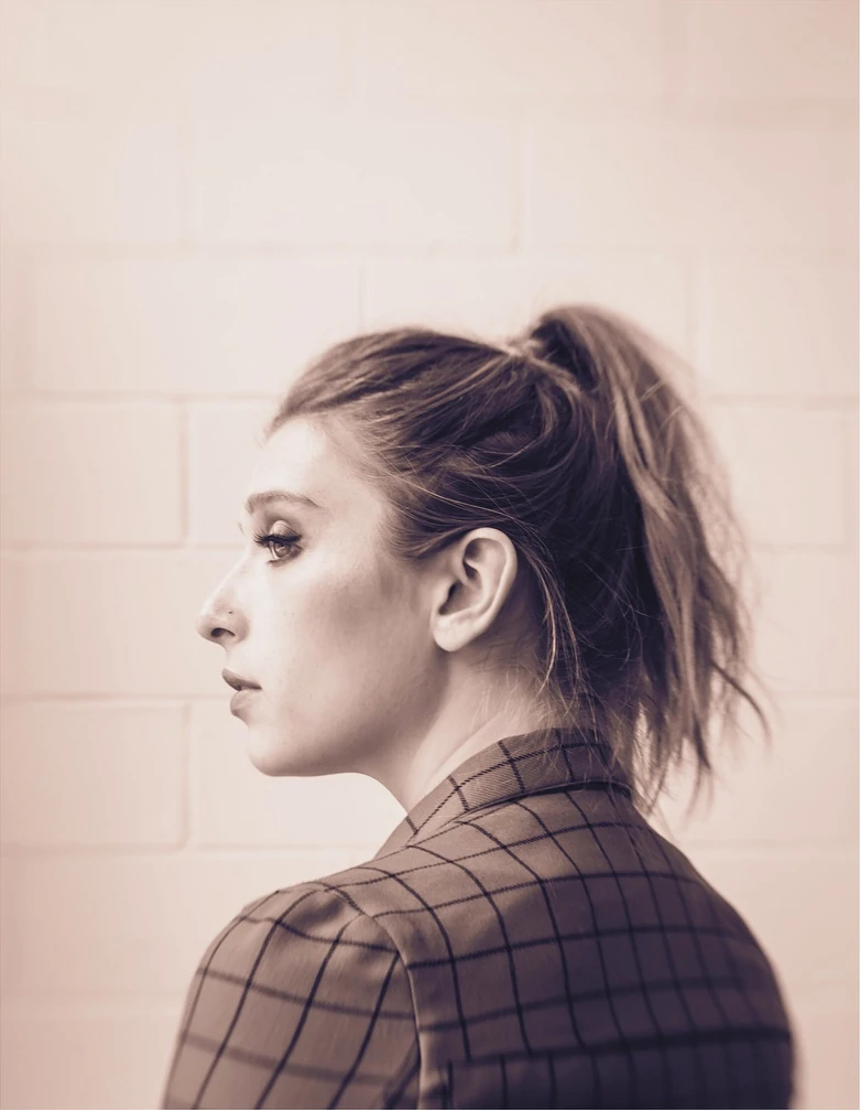 Lara de la Torre | VÉRITÉ Wikia | Fandom