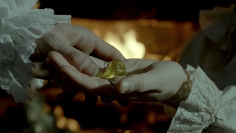 The Spanish Topaz | Versailles Wiki | Fandom