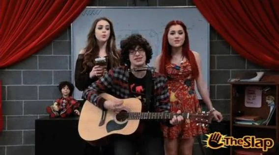 Strangers on a Bus | Victorious Wiki | Fandom