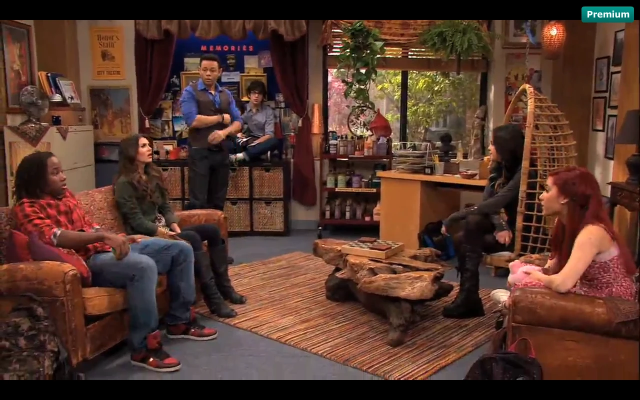 Victorious Hollywood Arts High School Big Victorious Spinoff Is In The