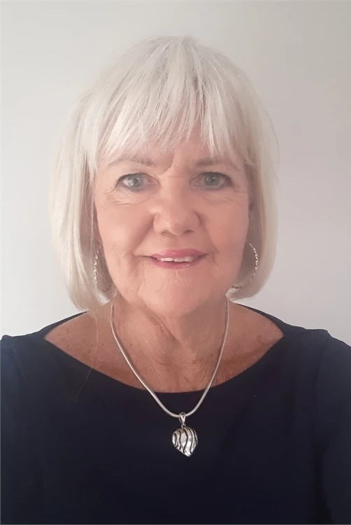 Di Dixon | Village Roadshow Studios Wiki | Fandom