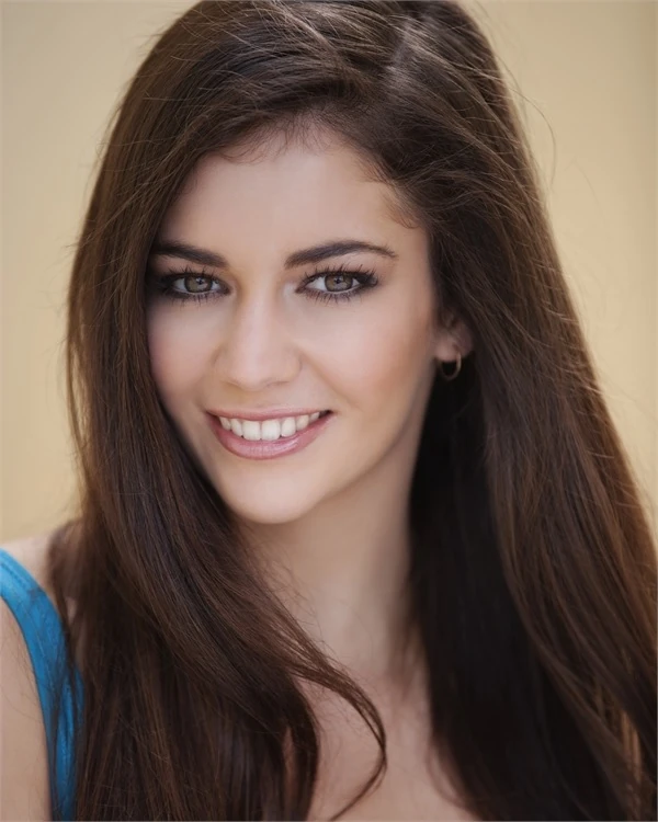 Nicole Haaring | Village Roadshow Studios Wiki | Fandom