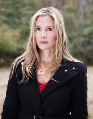 Dr. Veronica Simon | Villainess Wikia | Fandom