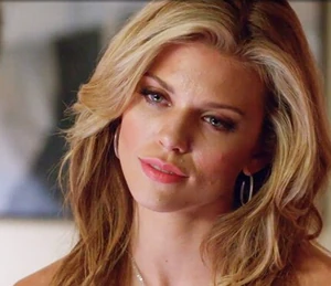 Melanie Warner | Villainess Wikia | Fandom