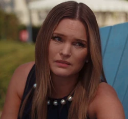 Elizabeth Weaver (Girls Getaway Gone Wrong) | Villainous Beauties Wiki ...