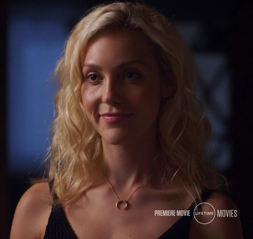 Maya (Deadly Assistant) | Villainous Beauties Wiki | Fandom