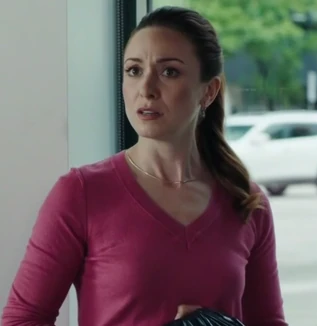 Sally Gibbons (Francesca Quinn, P.I.) | Villainous Beauties Wiki | Fandom