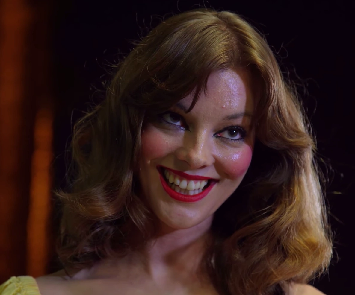 Smiling Woman (Smiling Woman) | Villainous Beauties Wiki | Fandom