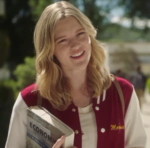 Marnie (The Shoplifting Pact) | Villainous Beauties Wiki | Fandom