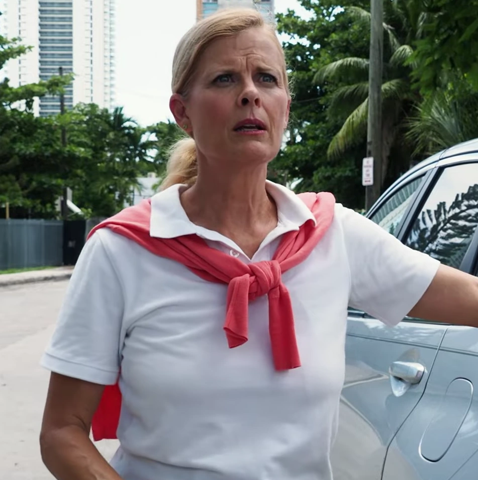 Blonde "Karen" (SoulSnack) | Villainous Beauties Wiki | Fandom