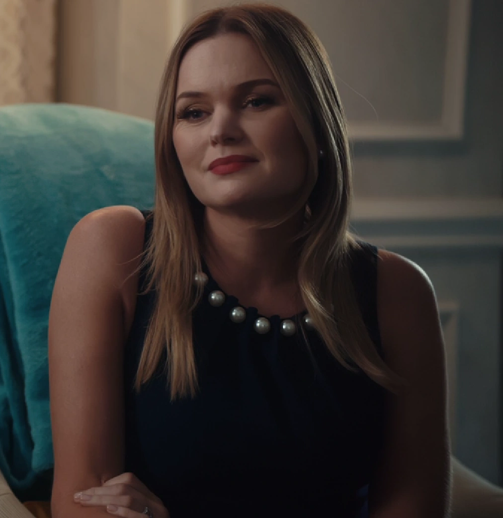 Elizabeth Weaver (Girls Getaway Gone Wrong) | Villainous Beauties Wiki ...