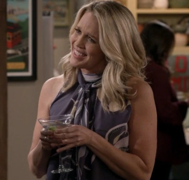 Kelly (Man With a Plan) | Villainous Beauties Wiki | Fandom