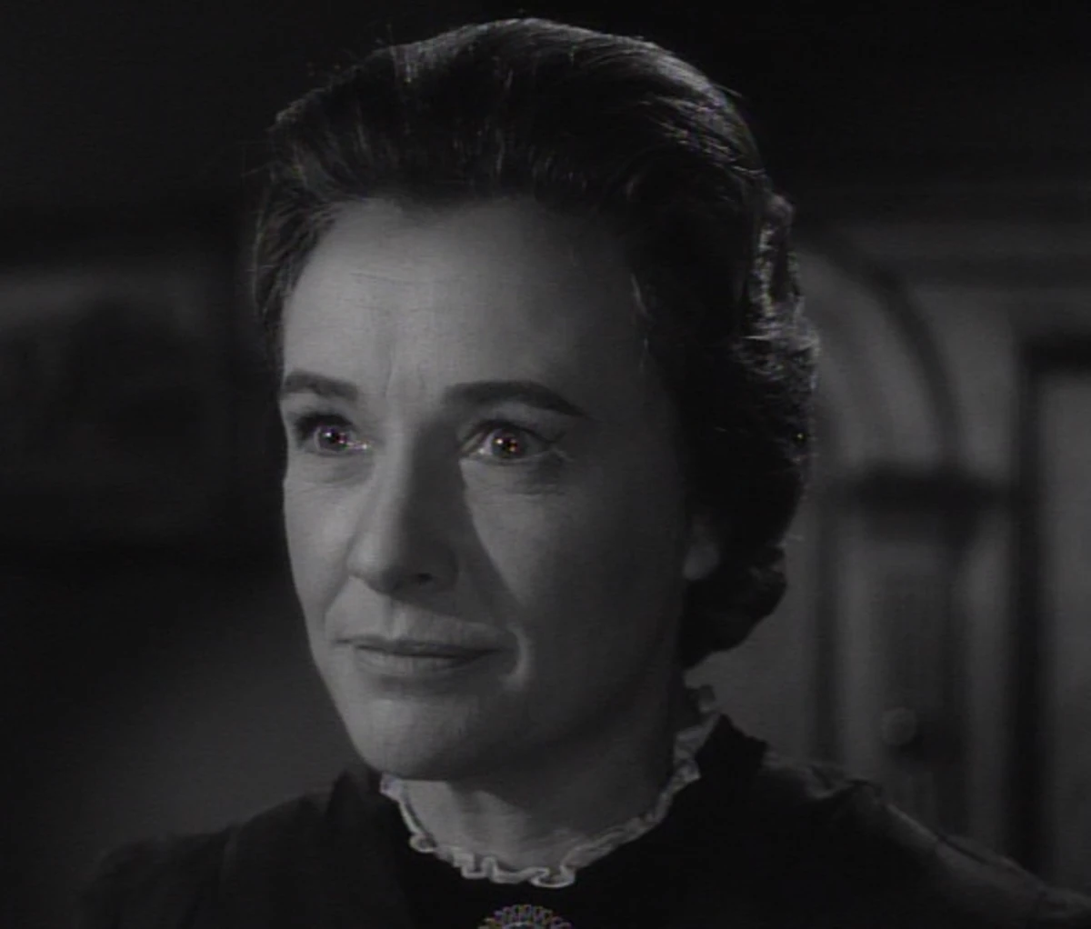 Ursula Sommerville (Thriller) | Villainous Beauties Wiki | Fandom