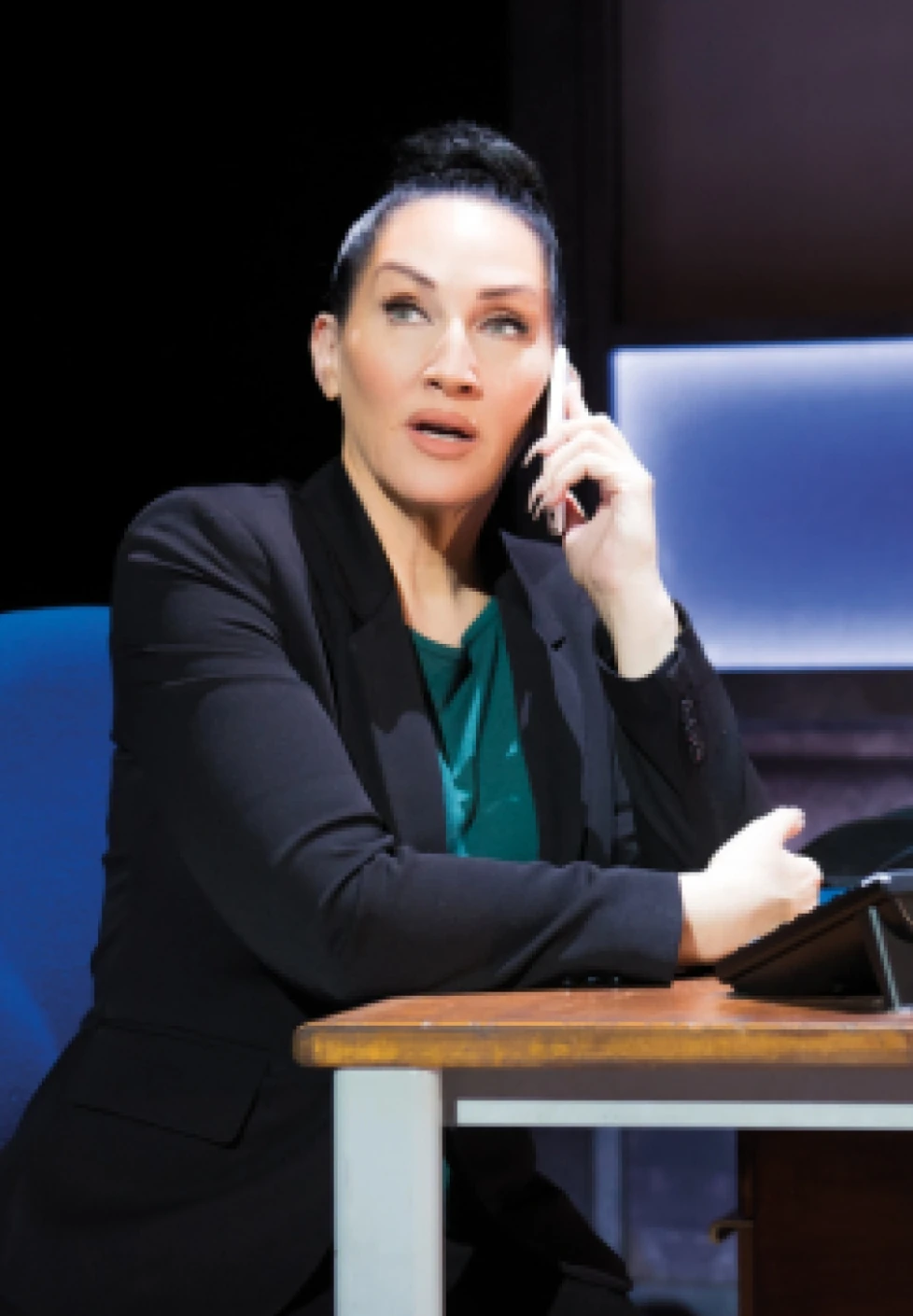 User blog:CurtainsOnTheStage/Miss Hedge (Everybody's Talking About ...