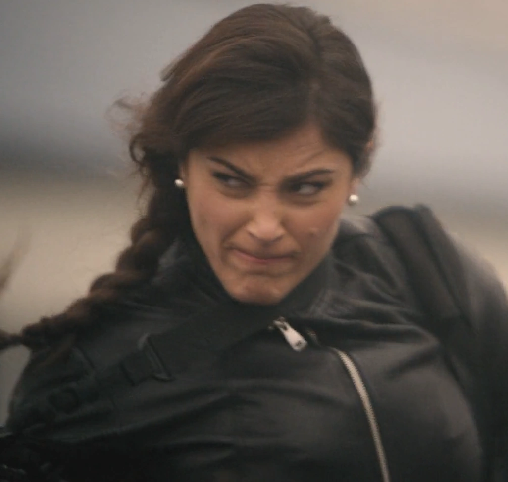 Krista St. Jean (Turner & Hooch) | Villainous Beauties Wiki | Fandom