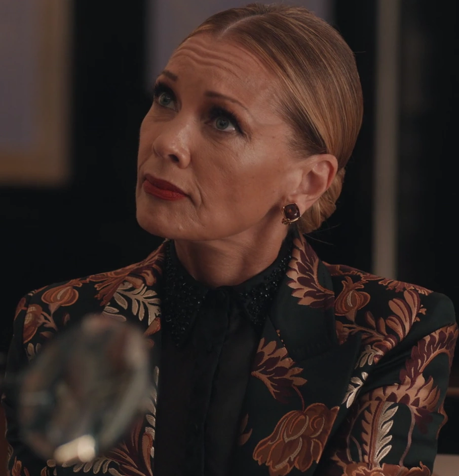 Roselyn Bridwell (Elsbeth) | Villainous Beauties Wiki | Fandom