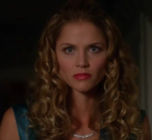 Mallory Kessinger (Medium) | Villainous Beauties Wiki | Fandom