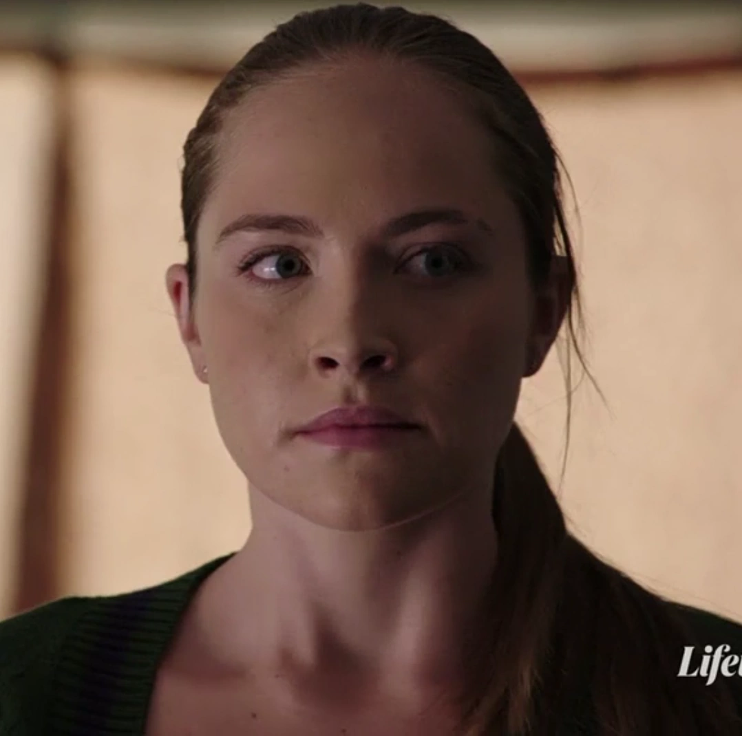 Taylor Thompson (Nanny Dearest) | Villainous Beauties Wiki | Fandom