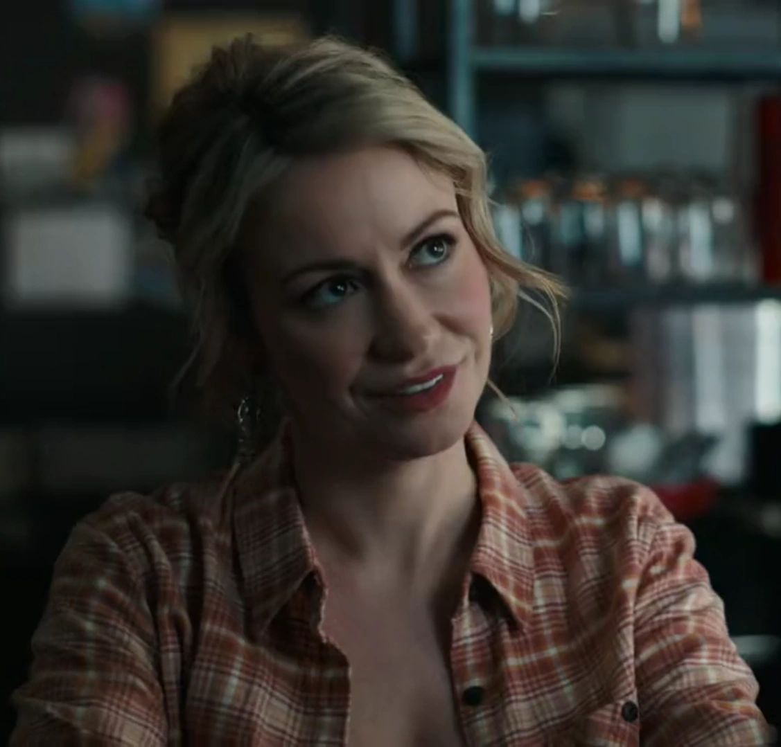 Chelsea (Tracker) | Villainous Beauties Wiki | Fandom