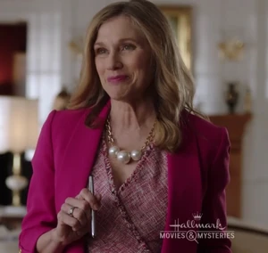 Doris Keating (Hailey Dean Mystery) | Villainous Beauties Wiki | Fandom