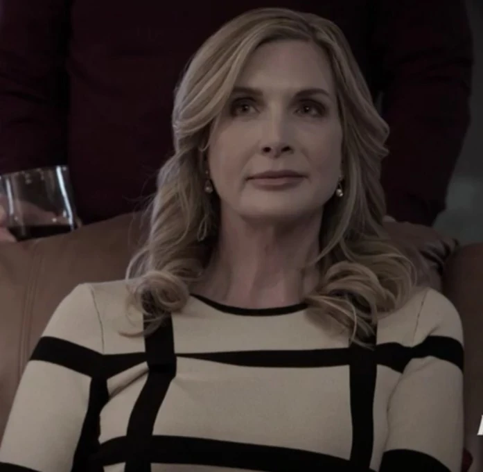Kim Crain (The Twisted Twin) | Villainous Beauties Wiki | Fandom
